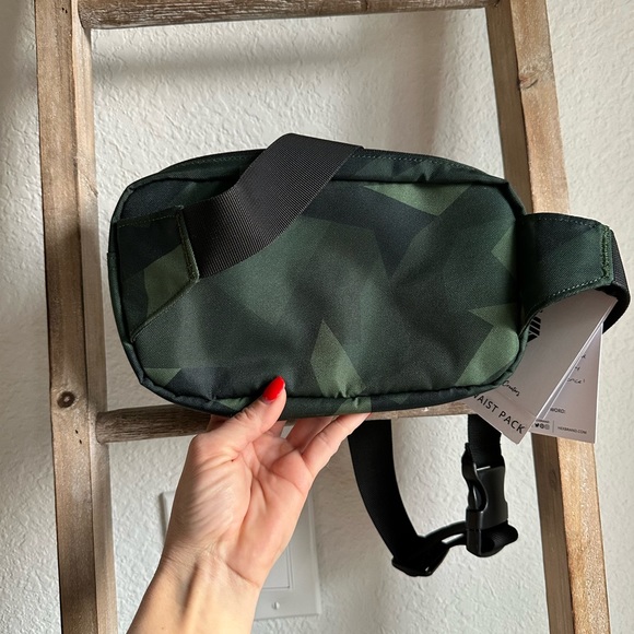 Hex | Bags | Hex Camo Aspect Waist Bag Nwt | Poshmark